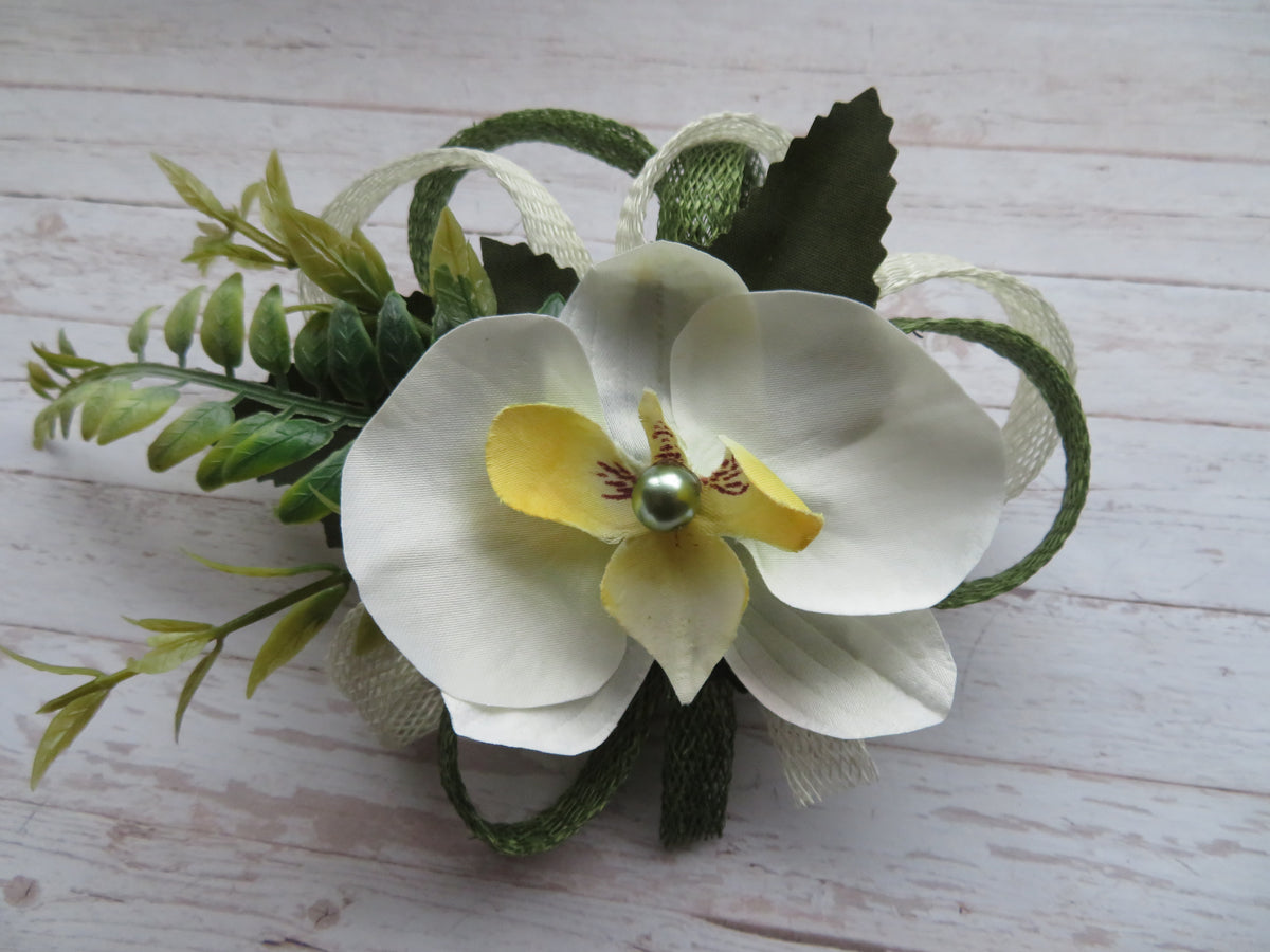Olive Green & Ivory Roxi Sinamay and Flower Fascinator – Indigo Daisy ...